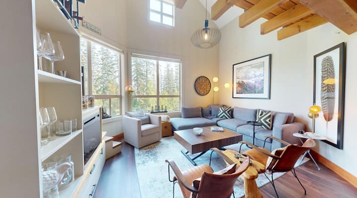 Fully Renovated Penthouse Loft - Fernie