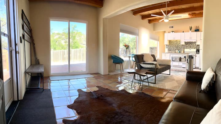 Private Casita W/ Yard Near Plaza & Dog Park - Santa Fe, NM