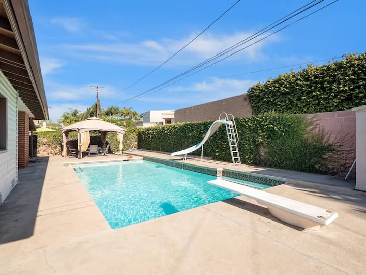 Disney Pool Wonderstay - Irvine, CA