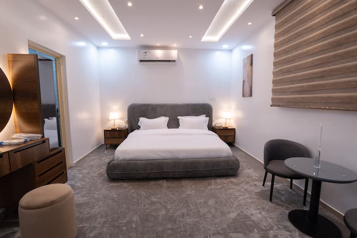 شقة خاصة تكفي 6 أشخاص - Riyadh