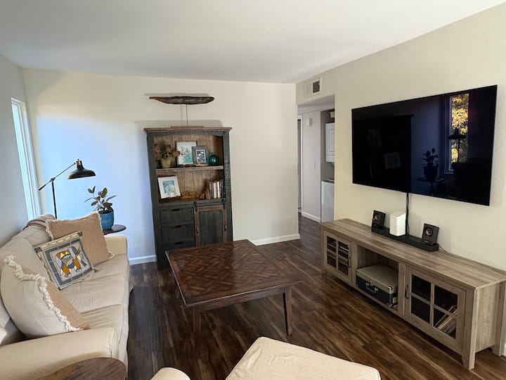 Quiet Convenient Comfort- Near To Town And Freeway - Pleasant Hill, CA