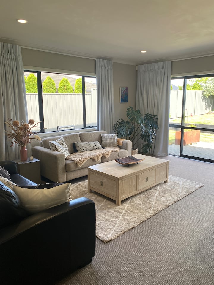 Home In Havelock North - Havelock North