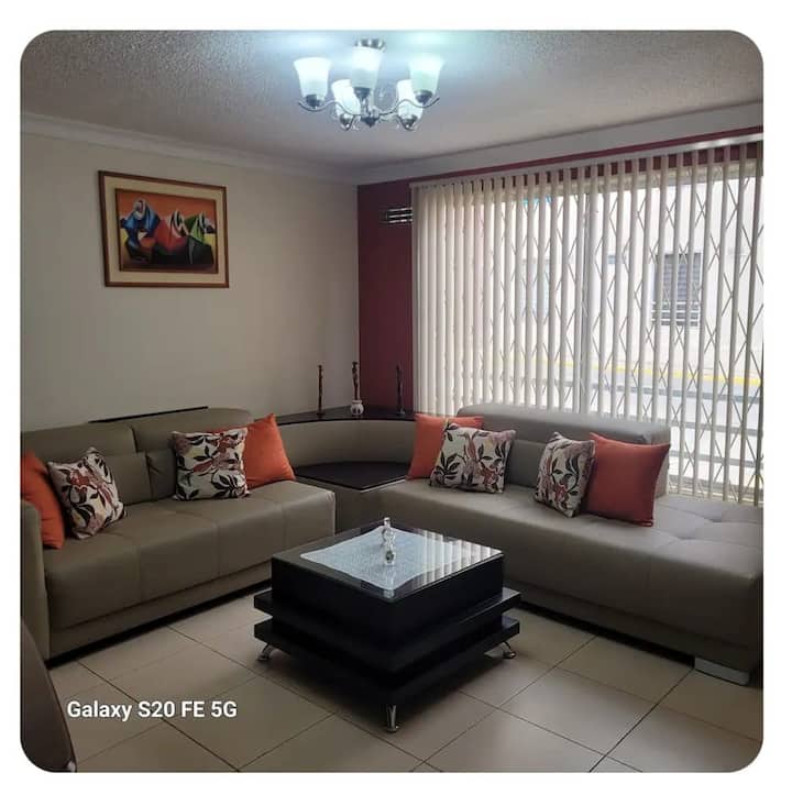 Descansa En Un Hermoso Departamento - Cuenca