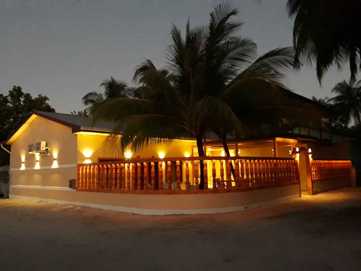 103 Zora Beach Inn, hébergement en bord de mer - Chambres d'hôtes à ...