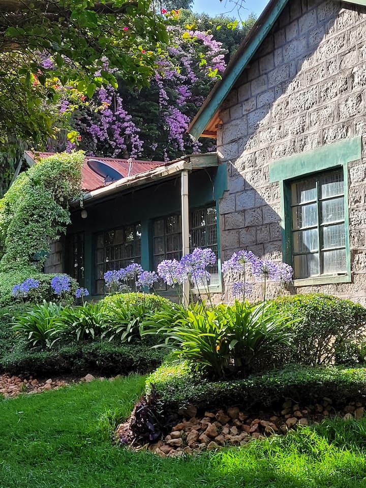 Muskoka Farmhouse On 7-acre Garden - Kenya