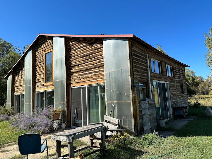 Cozy Barn On Little Goose Creek - Sheridan, WY
