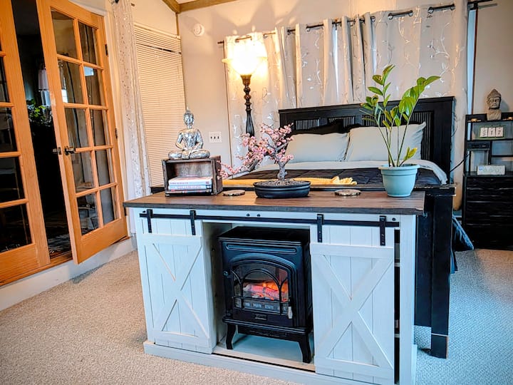 Mali's Place - Coventry, RI