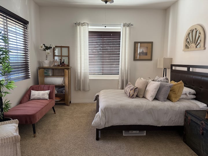 Monthly Studio Casita
In A Family Neighborhood - Fontana, CA