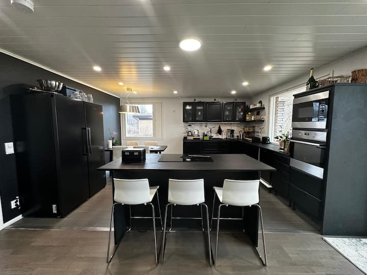 Omakotitalo Ylistaron Ytimessä Palveluiden Lähellä - Isokyrö