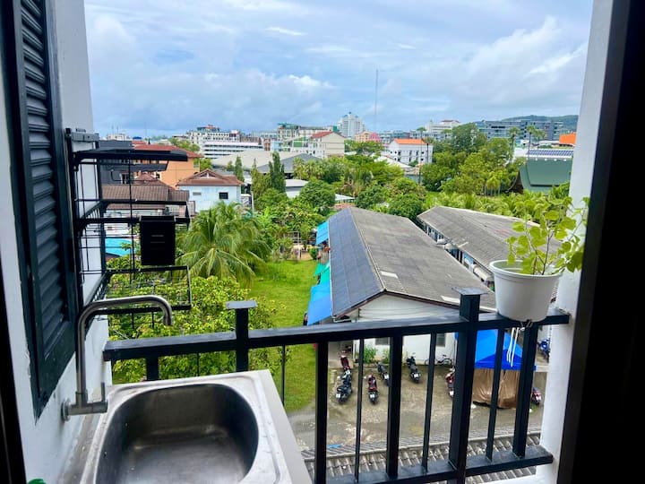 Roomdbgroupp - Patong Beach