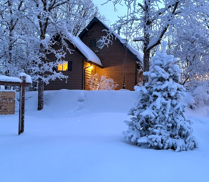 Rustic, Tranquil, Cozy. A Charming Cottage. - Manitoba