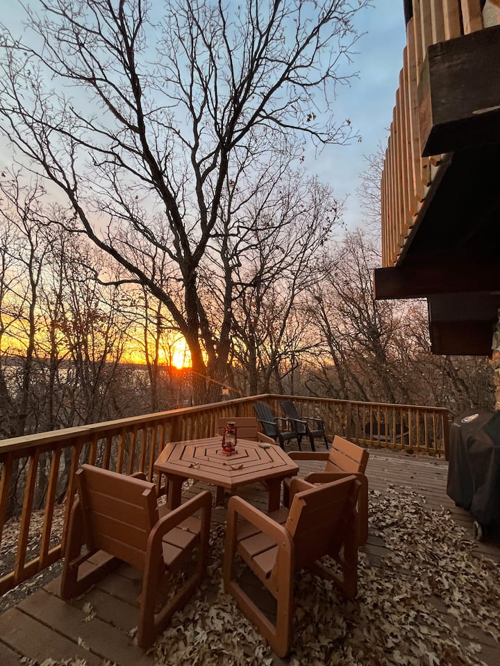 Rustic, Tranquil, Cozy Lakeview Cottage. - Manitoba