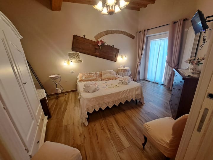 Two Bedroom Apartment In A Tuscan Historic Centre - San Gimignano