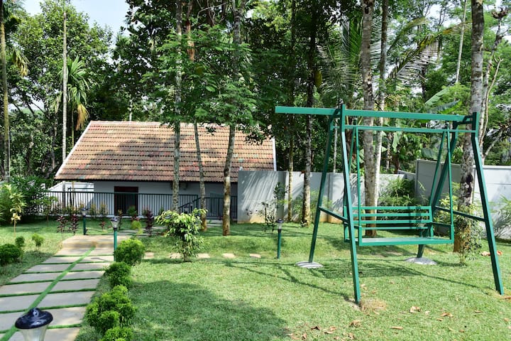 Royal Pool Villa - Wayanad