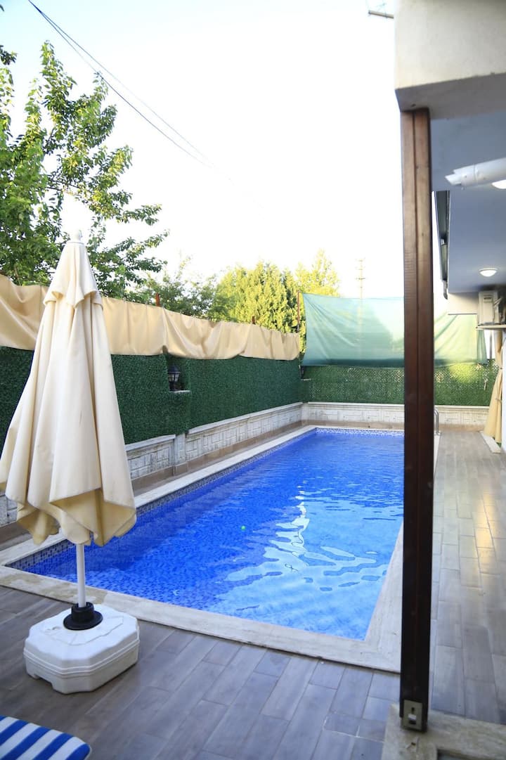 Kalabalık Gruplar Için Ideal Bir Villa - Sapanca