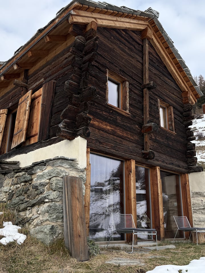 Mayen 11 : Grange Rénovée D'exception - Suisse