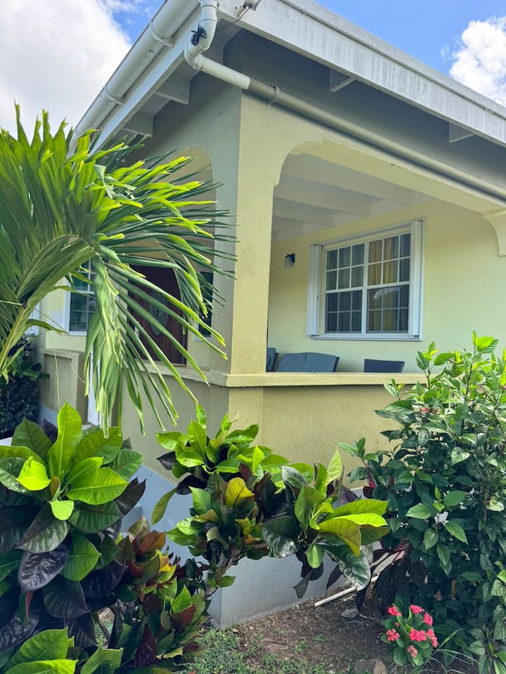 Cozy Villa Near Airport W/ Concierge Support - Antigua and Barbuda