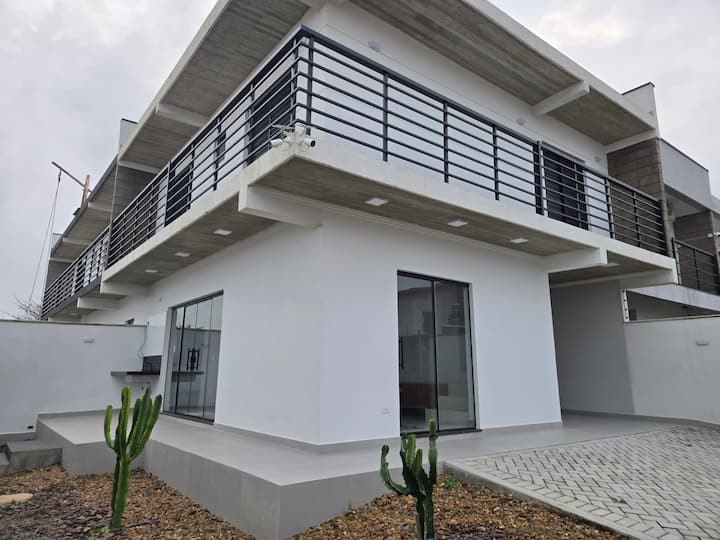 Linda Casa Frente Para O Mar Recém-construída - Brazil