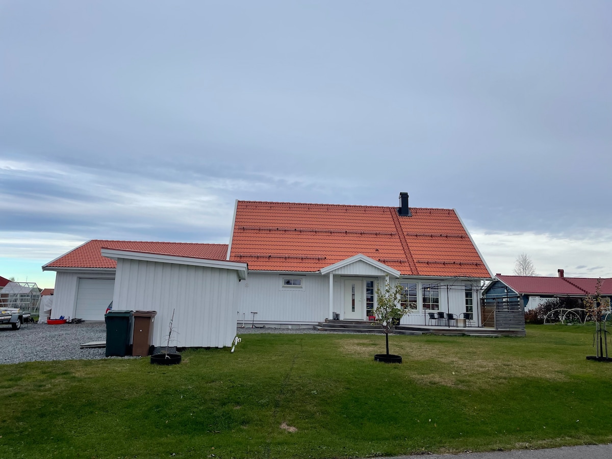 Villa in a quiet neighborhood - Houses for Rent in Boden, Norrbottens ...