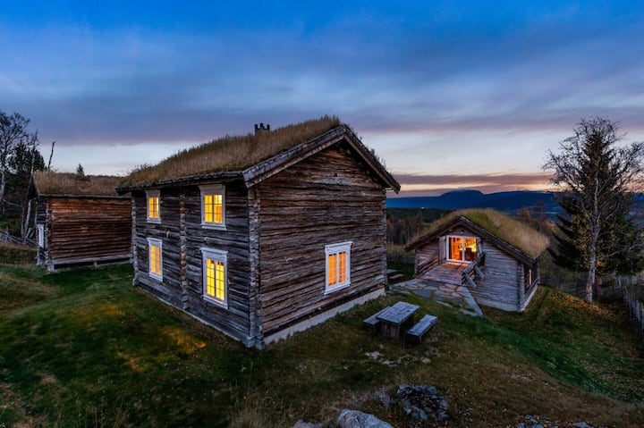 Sjarmerende Hyttetun Ved Storhornet - Norway