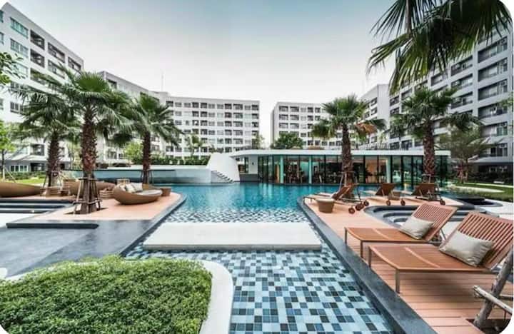 Cozy Studio With Pool And Gym | Near Bts - 泰國