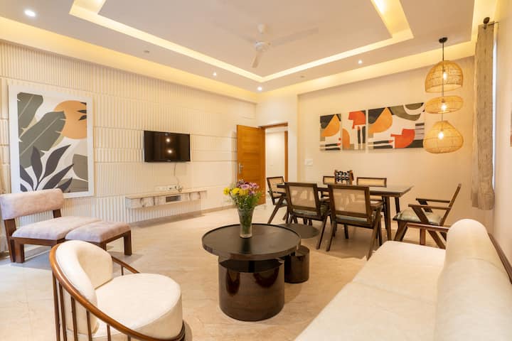 Luxurious 2bhk Apartment In South Extension 2 - New Delhi
