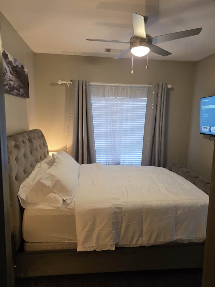 Queen City Getaway. Walk To Restaurants & Bars. - Charlotte, NC