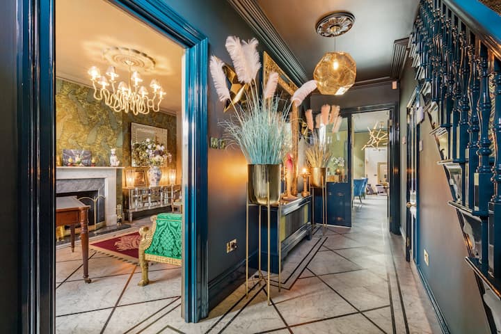 5* Genuine One Off Grade Ii Listed Country Villa - Steyning