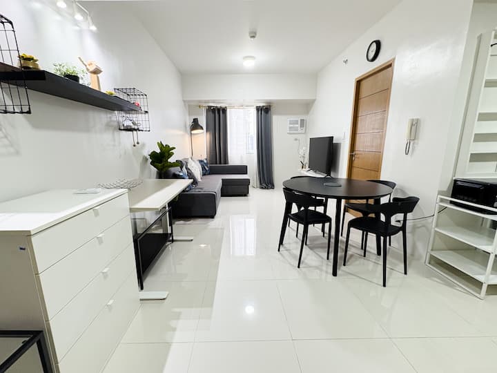 Group-friendly Stay | Taft East Gate Near Ayala - Cebu City