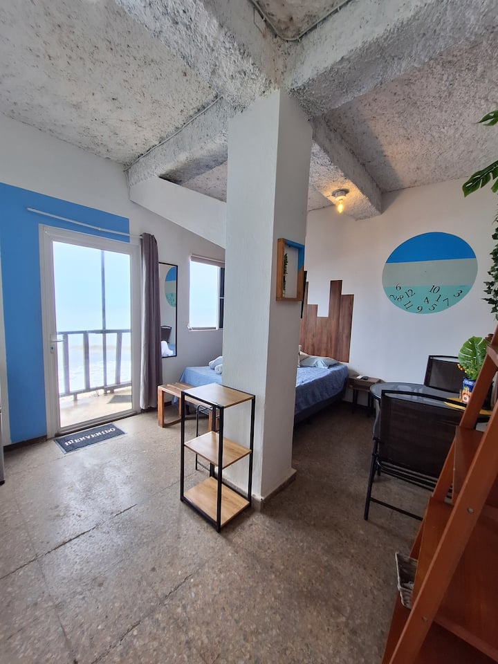 Cozy Seafront Loft @Surfcity - La Libertad