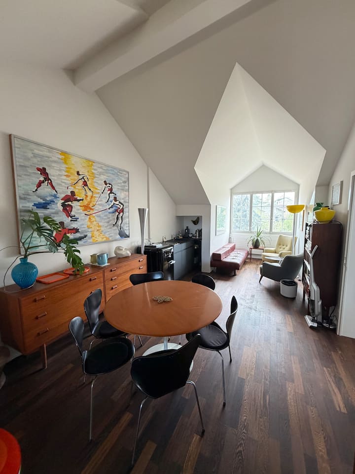 Elegant Two-story Maisonette In Zurich’s Old Town - Zurich