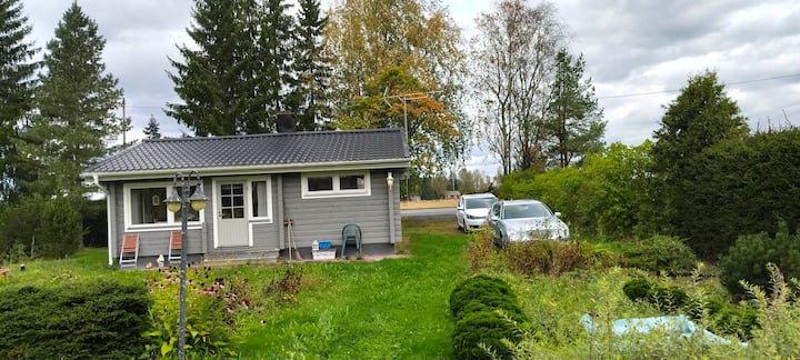 40m² Hirsimökki Pienellä Tontilla. Hyvät Yhteydet. - Alastaro