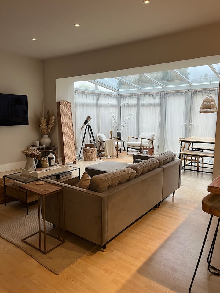 Modern 3 Story Maisonette In South London - London