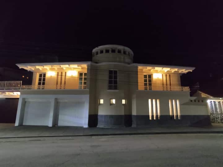 Casa Amplía Cerca Del Centro De Coatepec ! - Xico