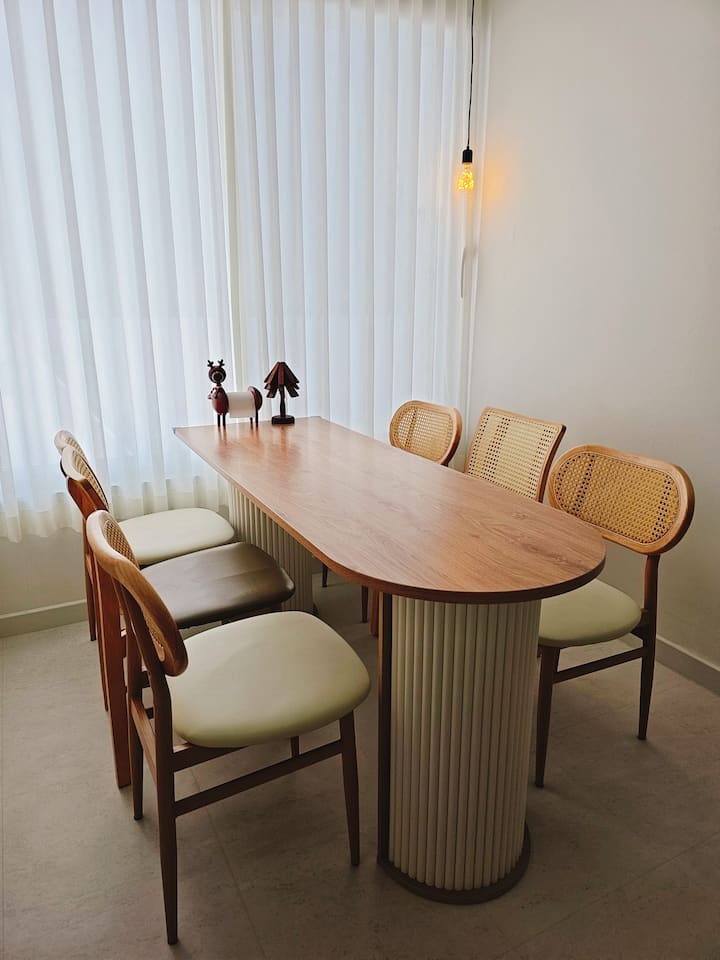 [스테이이루라]단체환영/단독주택/방4,욕실2/ 중앙시장,황리단길,금리단길근접/모임핫플 - Gyeongju-si