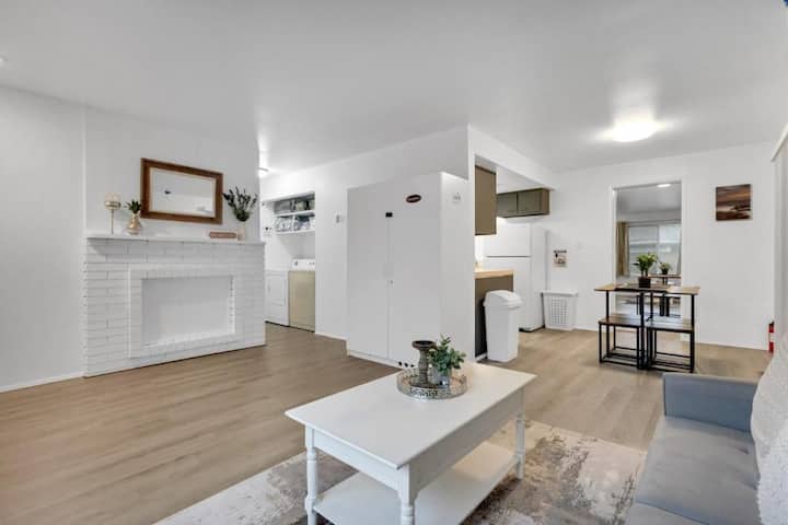 Central Bellevue Retreat - Bellevue