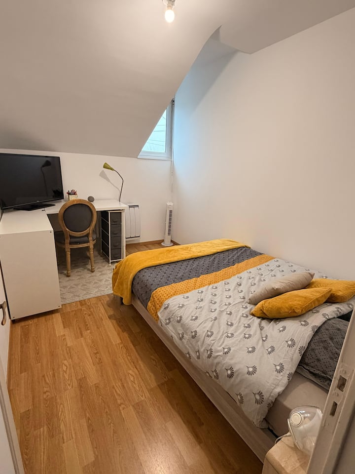 Chambre Chez Anne Et Valentin - La Flèche