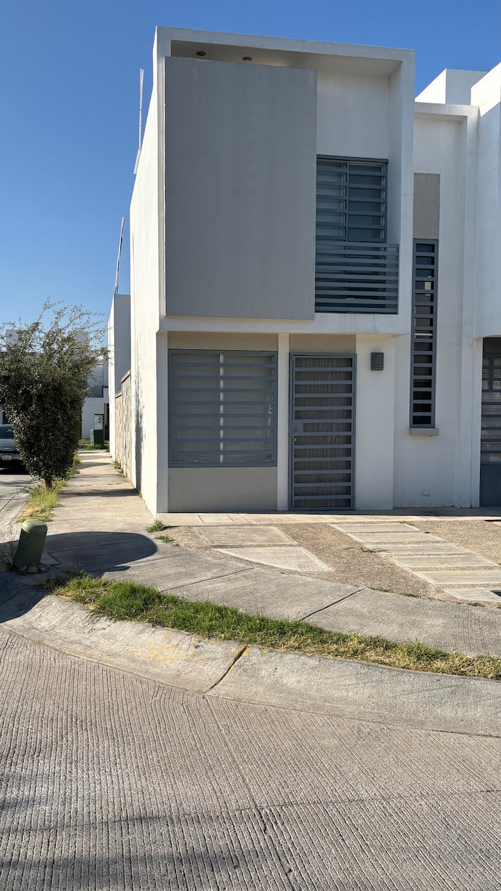 Casa Los Gatos - León