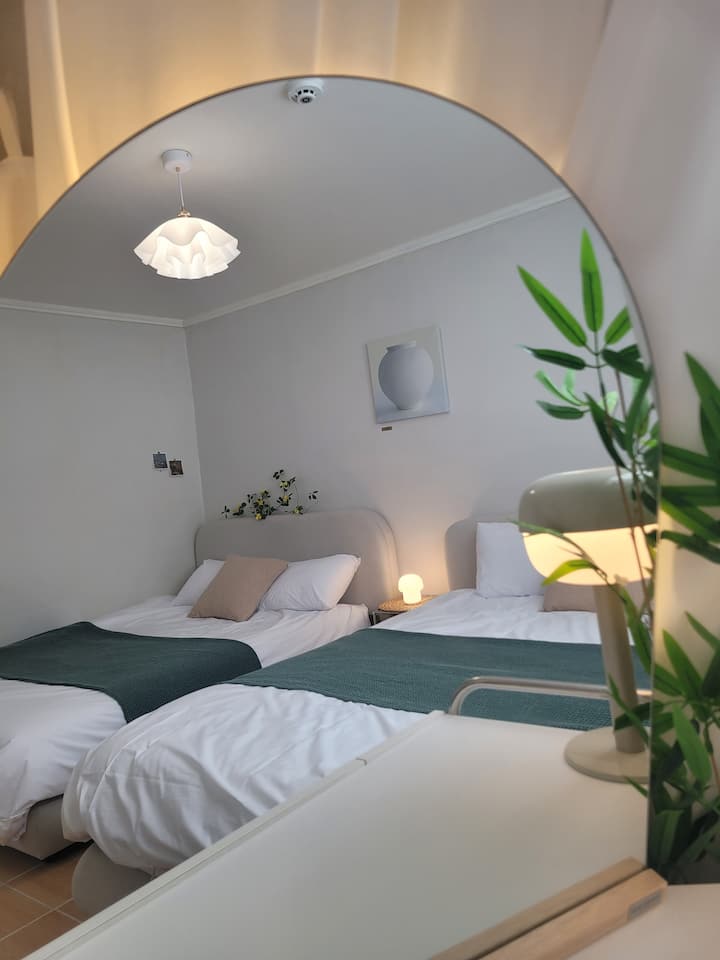 [New]2호선 성수역 4분/  연무장길30초/잠실 코엑스 홍대 Ddp 경복궁 남산 서울숲 - Séoul