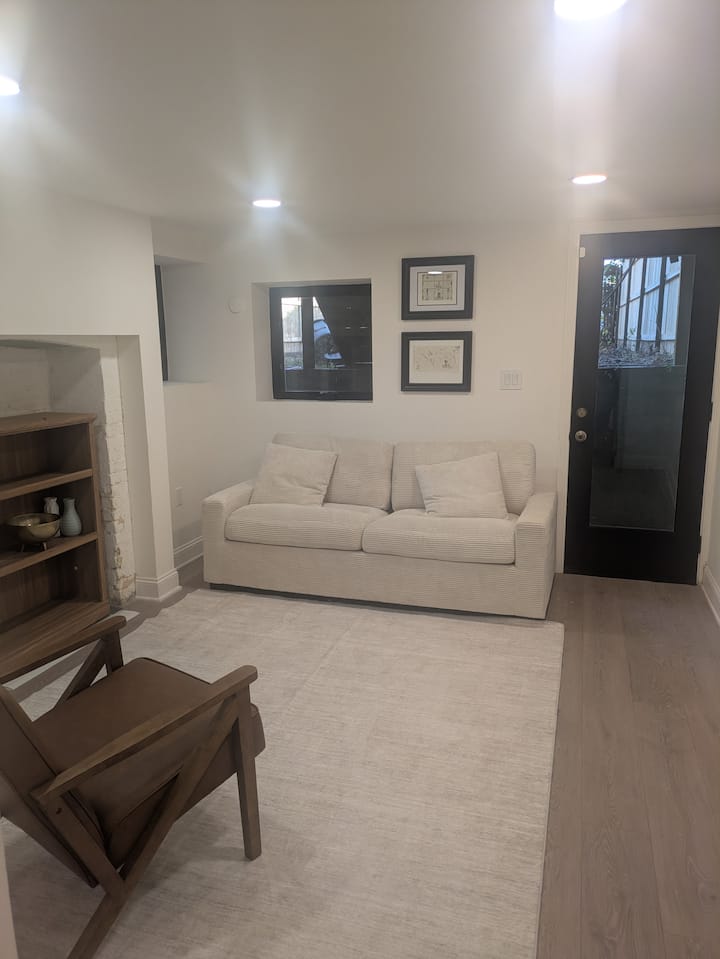 The Chillax Apartment - Montclair, NJ