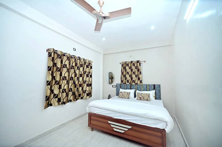 Hi We Welcome You Warmly - Varanasi