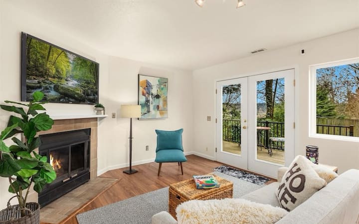 Little Blue Manor - Woodinville, WA