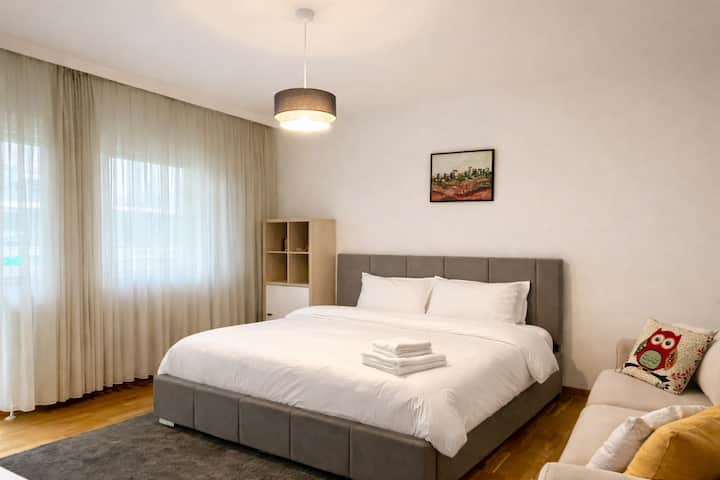 Elegant Apartment With Parking - 4 Bedrooms - Kosovo