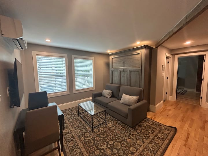Downtown Modern 1 Bedroom Apartment - Charlottetown