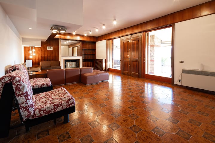 Casa Panoramica Con Terrazza, Vista Monti - Terni