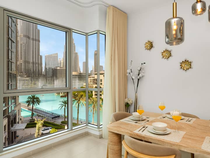 Lux Burj Khalifa & Fountain Views, Sleeps 8 - Dubai