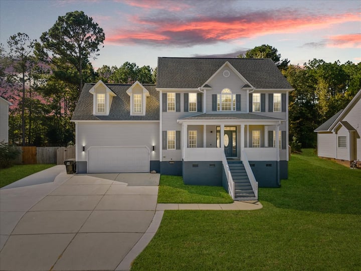 Spacious Garner Oasis W/ Private Pool | 12 Guests - Clayton, NC