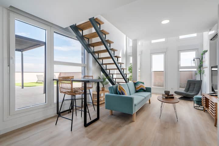 Duplex With Terrace - 헤타페