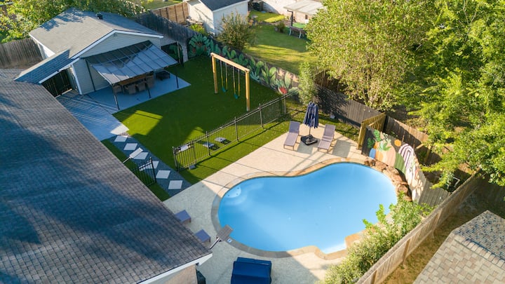 Meadows Place Retreat*amazing Pool &Backyard*4brs - Sugar Land, TX