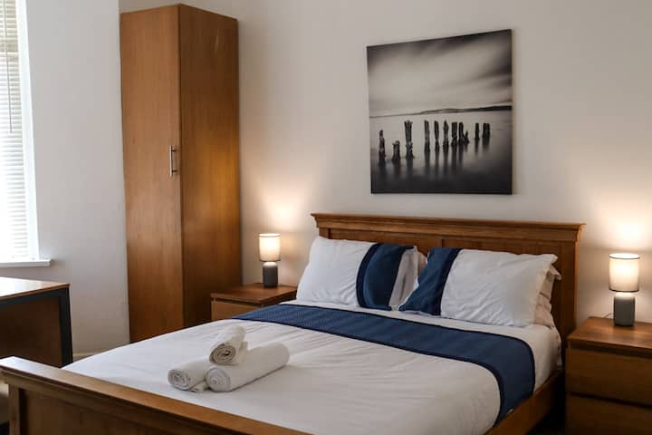 Two Oaks Apartment - Cardiff